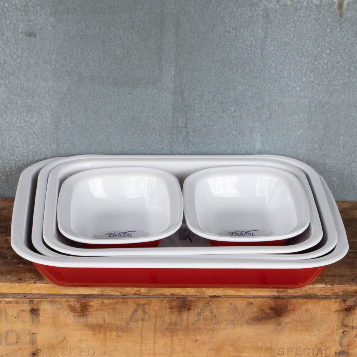 Falcon enamel cake pan, loaf, white with blue rim - Odgers and ...